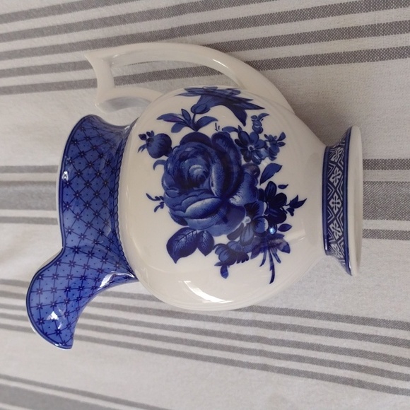 London Pottery | Dining | London Pottery Footed Porcelain Pitcher Vase ...